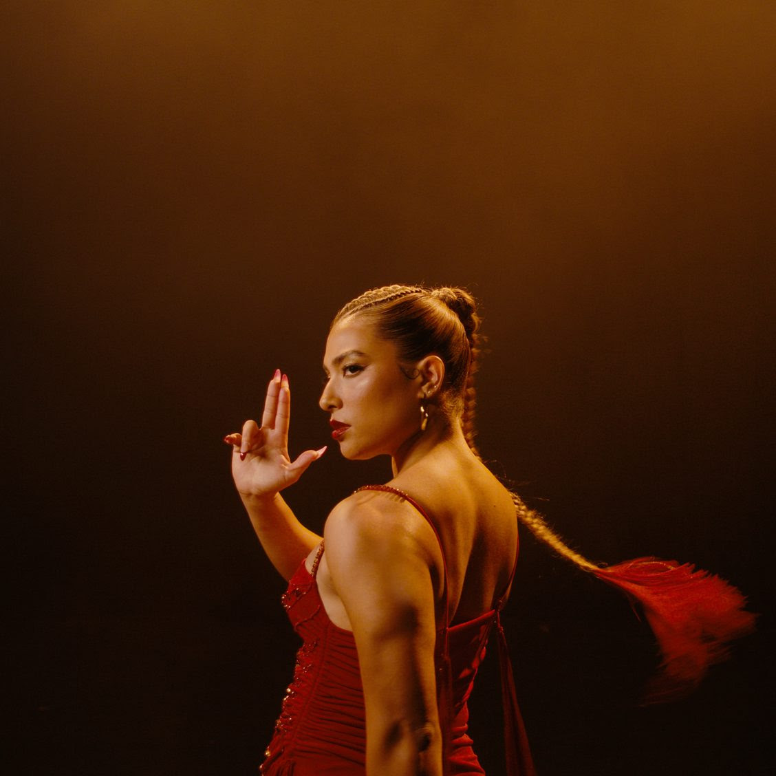 Letón Pé: Una conexión inquebrantable con nuestras raíces – BLUM MAGAZINE