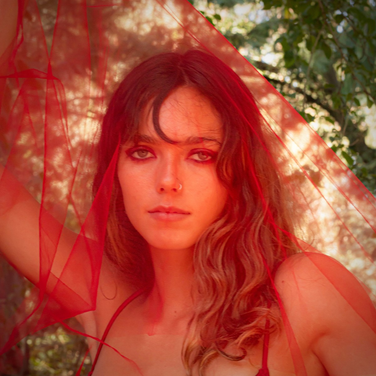 Olivia García nos adentra en ‘Un Nuevo Refugio’, su álbum debut – BLUM MAGAZINE