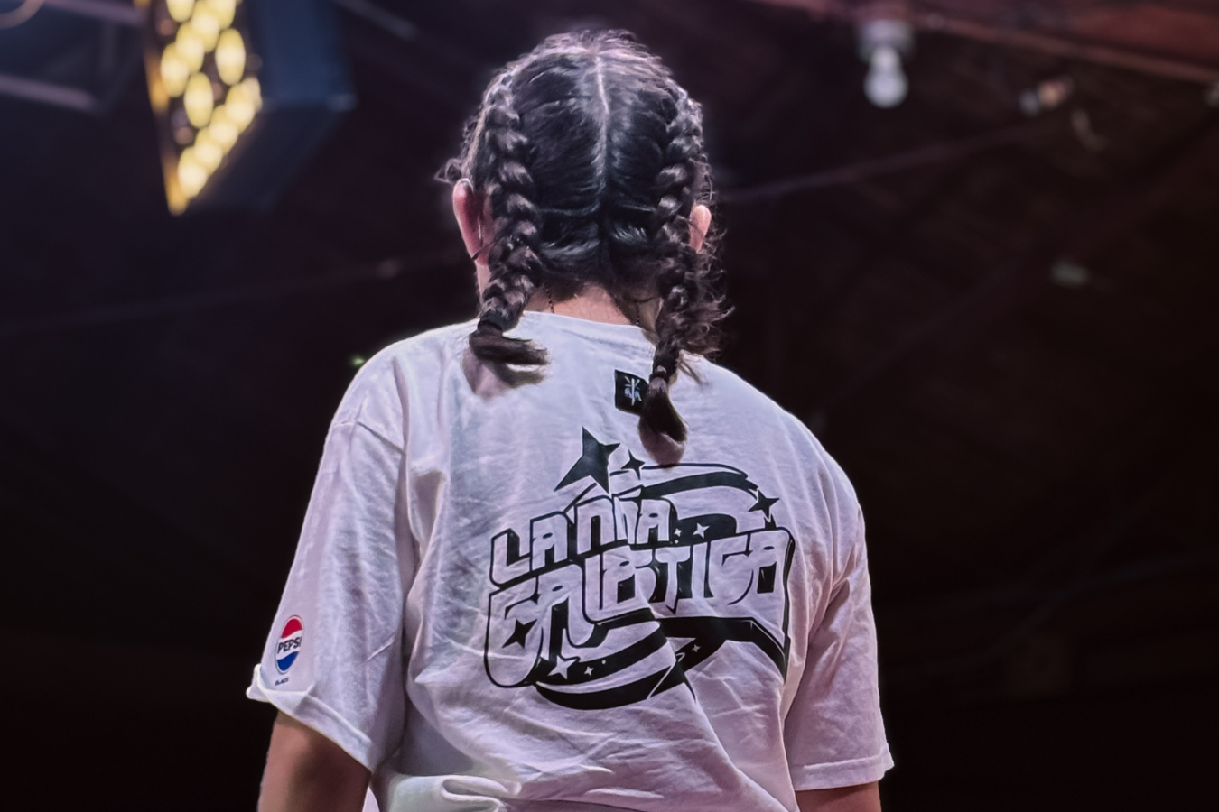 Azuky: El debut de la niña galáctica en FMS – BLUM MAGAZINE