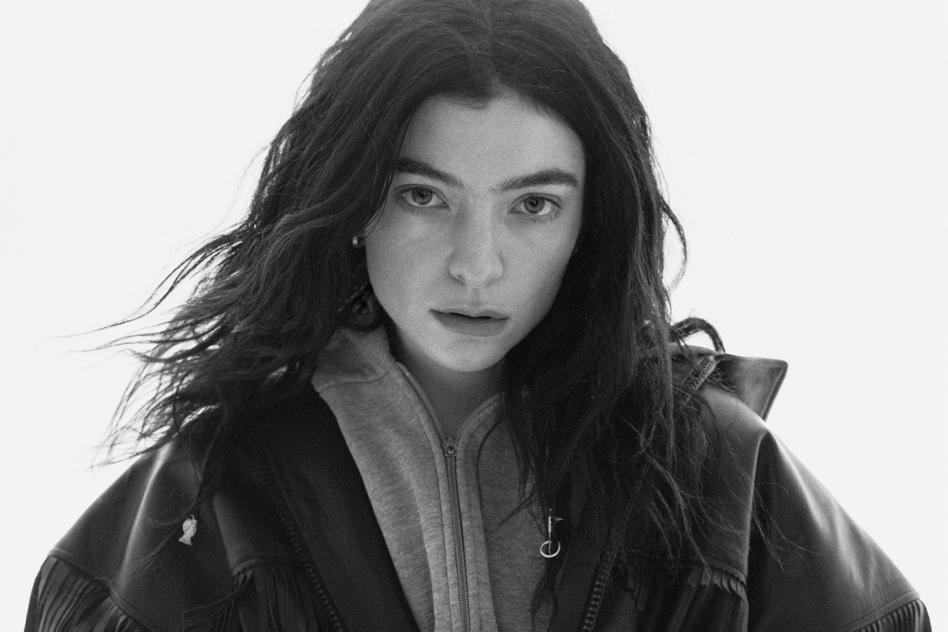 Azuky: El debut de la niña galáctica en FMS – BLUM MAGAZINE